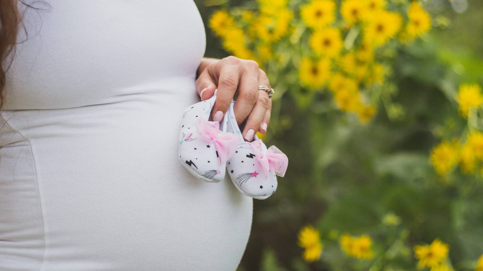 15 Different Baby Kicks And What They Mean