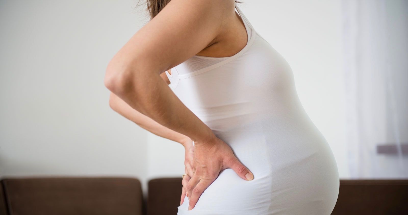 Center Shares Amazing Pic Of Woman’s Back Bones Moving During Childbirth