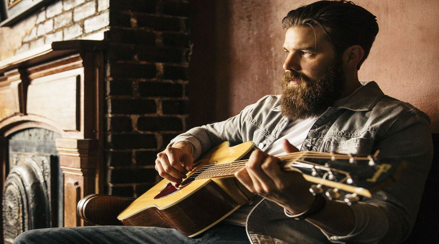 Country Star Jordan Davis Says That He’s Thrilled To Be A ‘Girl Dad ...