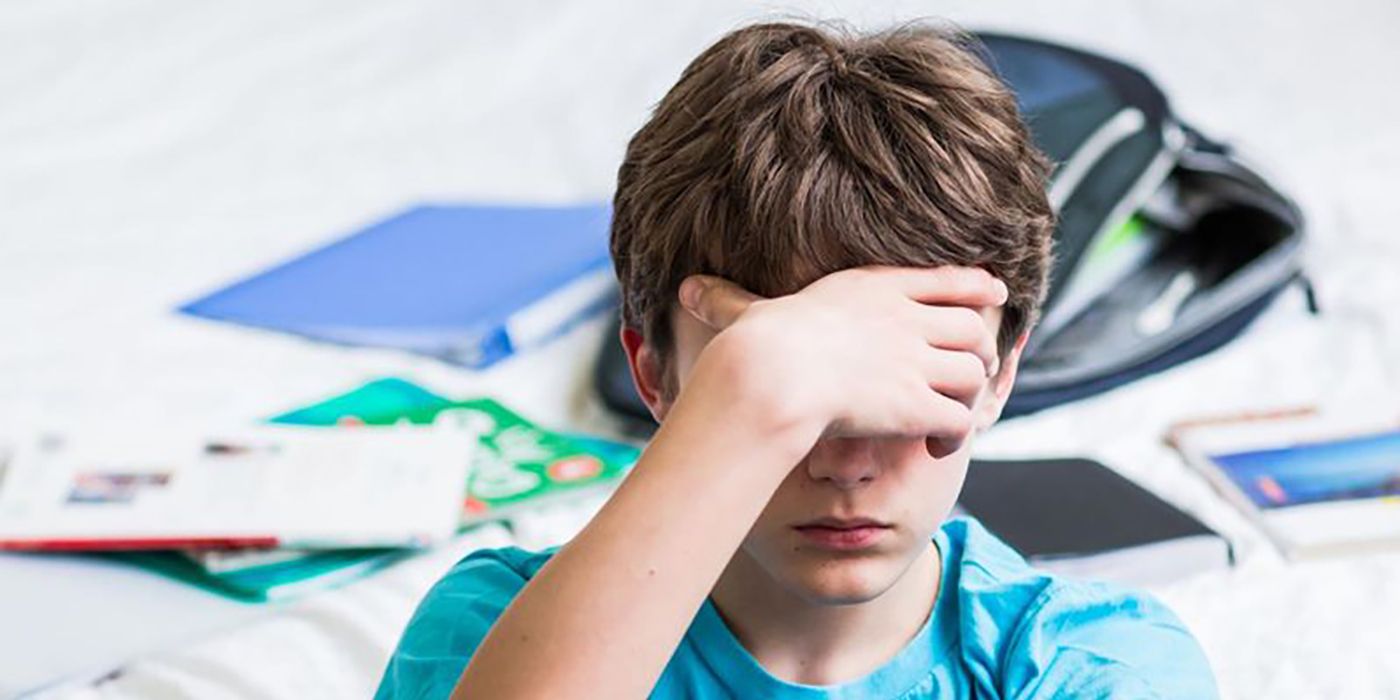 5 Reasons To Choose Two Middle Names (& 5 To Avoid It)