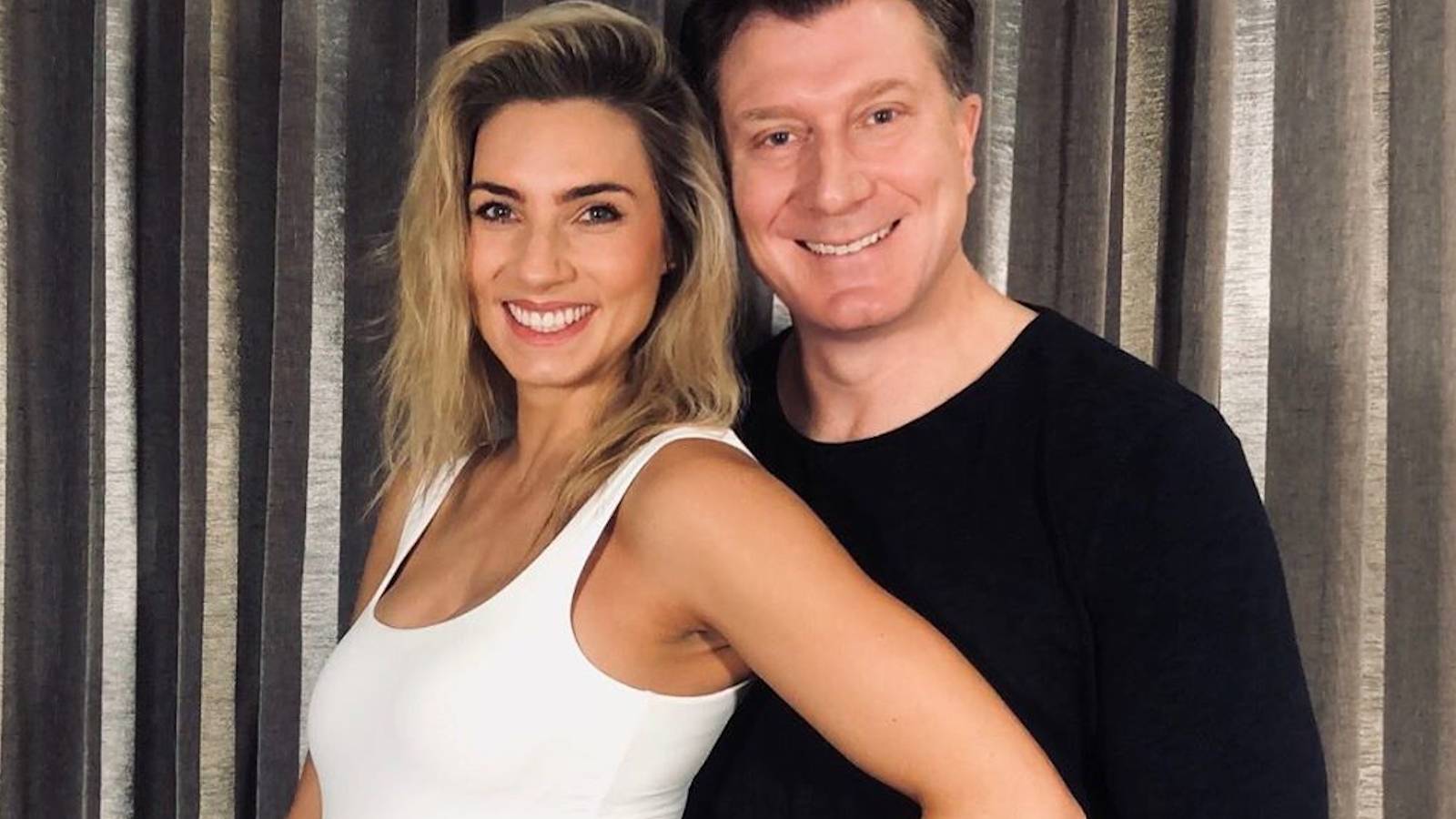 'The Wiggles' Star Simon Pryce & Wife Expecting Lauren First Child