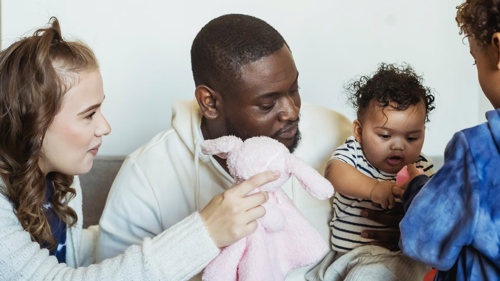 How Your Relationship Changes When Going From One To Two Kids