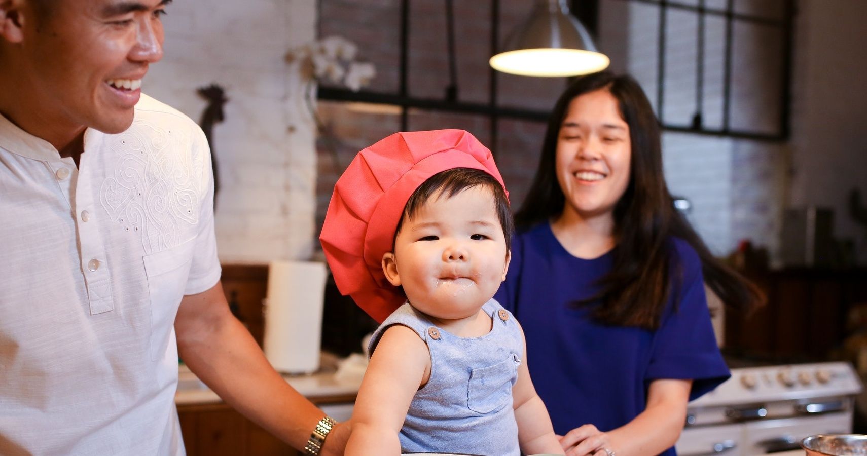 8 Games To Play With Toddlers While Making Dinner To Get Them Involved