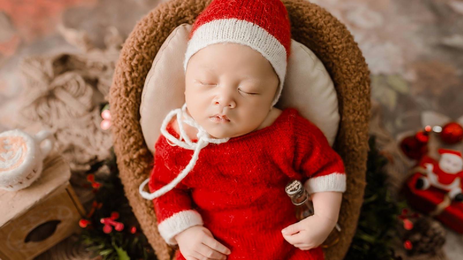 Festive Names For A December Baby