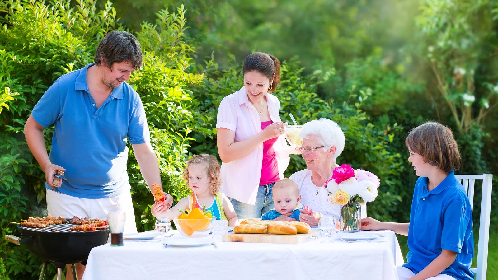 What BBQ Foods Are Safe (& Unsafe) For Toddlers?